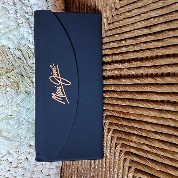Maui Jim | Accessories | Maui Jim Black Envelope Hard Sunglasseyeglass ...